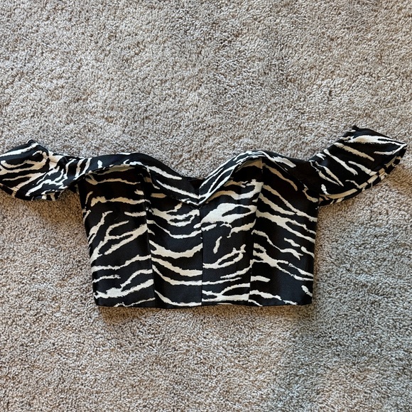 Bardot | Tops | Bardot Off The Shoulder Black And White Zebra Print ...